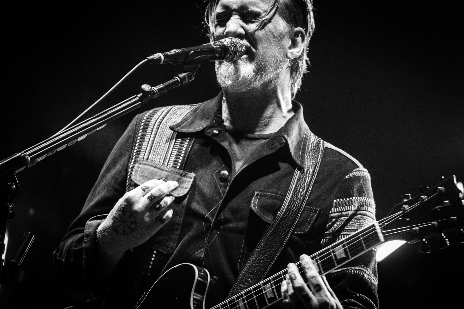 Queens of the Stone Age – The Creative Works of Jonny Leather